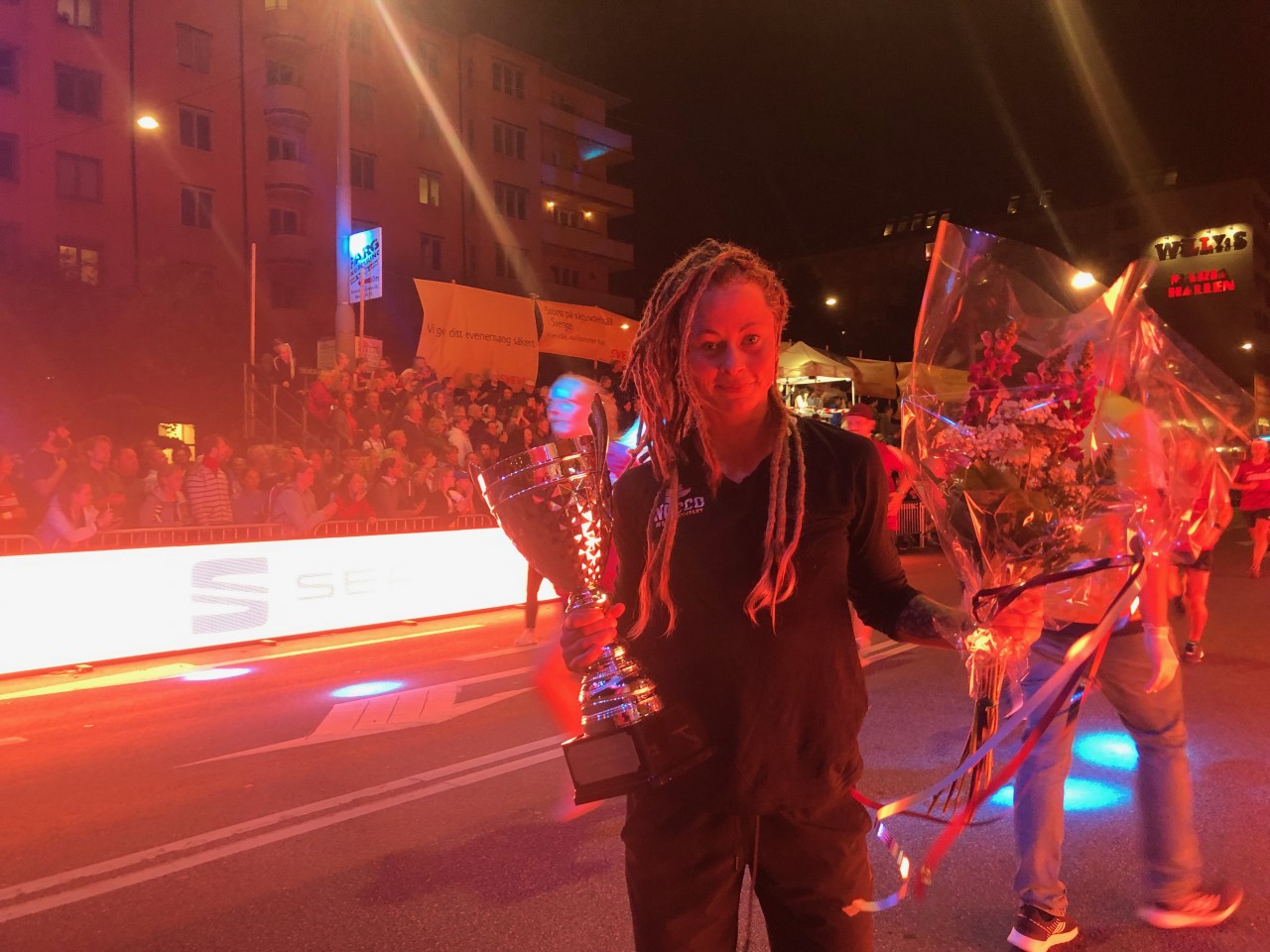 Härlig löparfest på Söder när Yoie Bohlin äntligen vann Midnattsloppet ...
