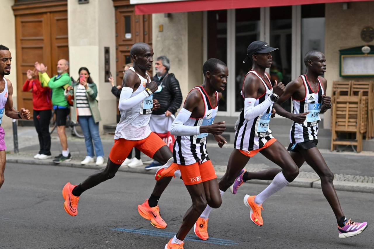 Kipchoge slog världsrekord igen | Marathon.se