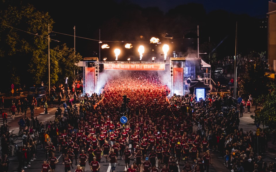 Härlig löparfest på Söder när Yoie Bohlin äntligen vann Midnattsloppet ...